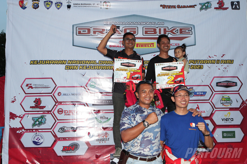 RIO PERMANA PUTRA JUARA UMUM KEJURDA DRAG RACE HUT TNI KE-78 PEKANBARU ...
